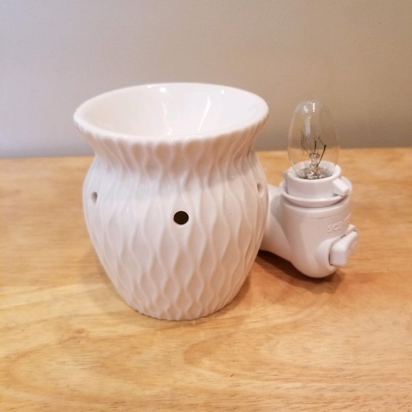 Scentsy | Accents | Scentsy Mini Plugin Warmer Crinkle | Poshmark